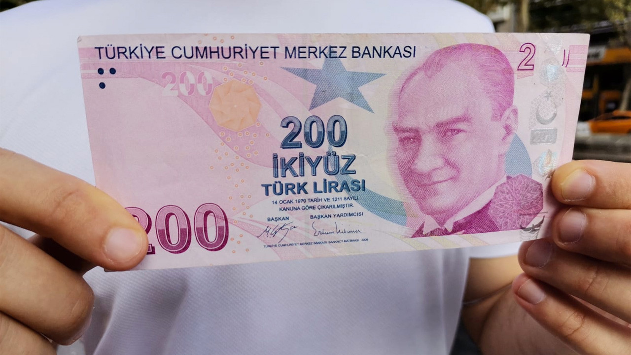 200 T rk Liras Bak n Art k Ka Dolar Ediyor Dolar 17 yi Ge ince Kur
