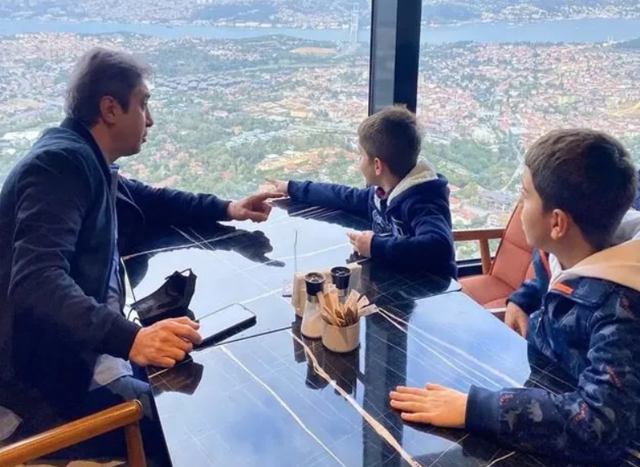 Kurtlar Vadisi Polat'tan ilk kez çocuklarıyla paylaşım kural bozdu ...