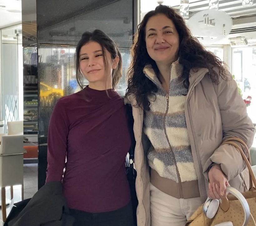 Beren Saat’e benzerliği ile olay yarattı! Ünlüler kervanına katıldı ...
