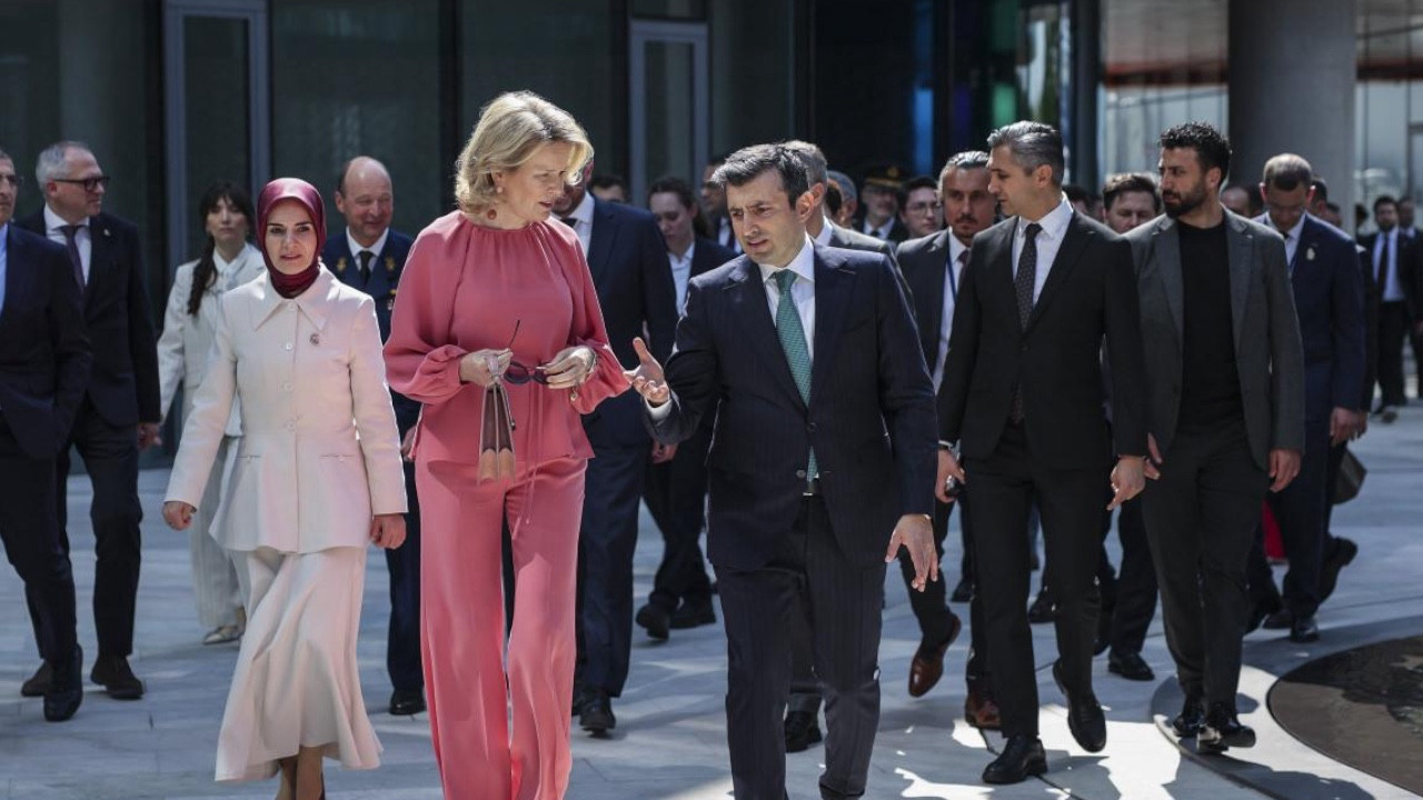 Selçuk Bayraktar’dan Mathilde'ye dikkat çeken sözler: "Kusura bakmayın ...